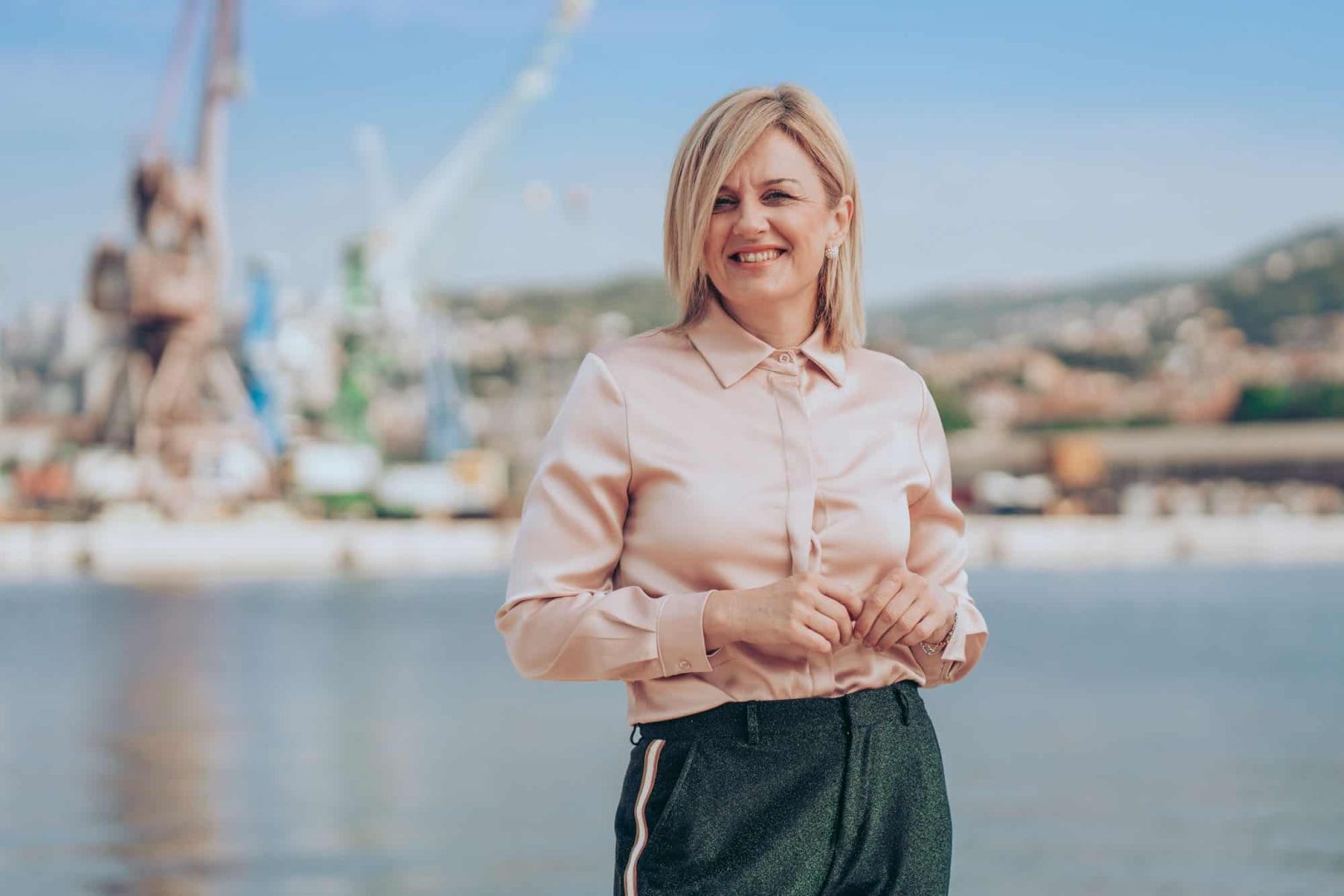 Čestitke na povijesnoj pobjedi našoj kolegici i novoj gradonačelnici ...